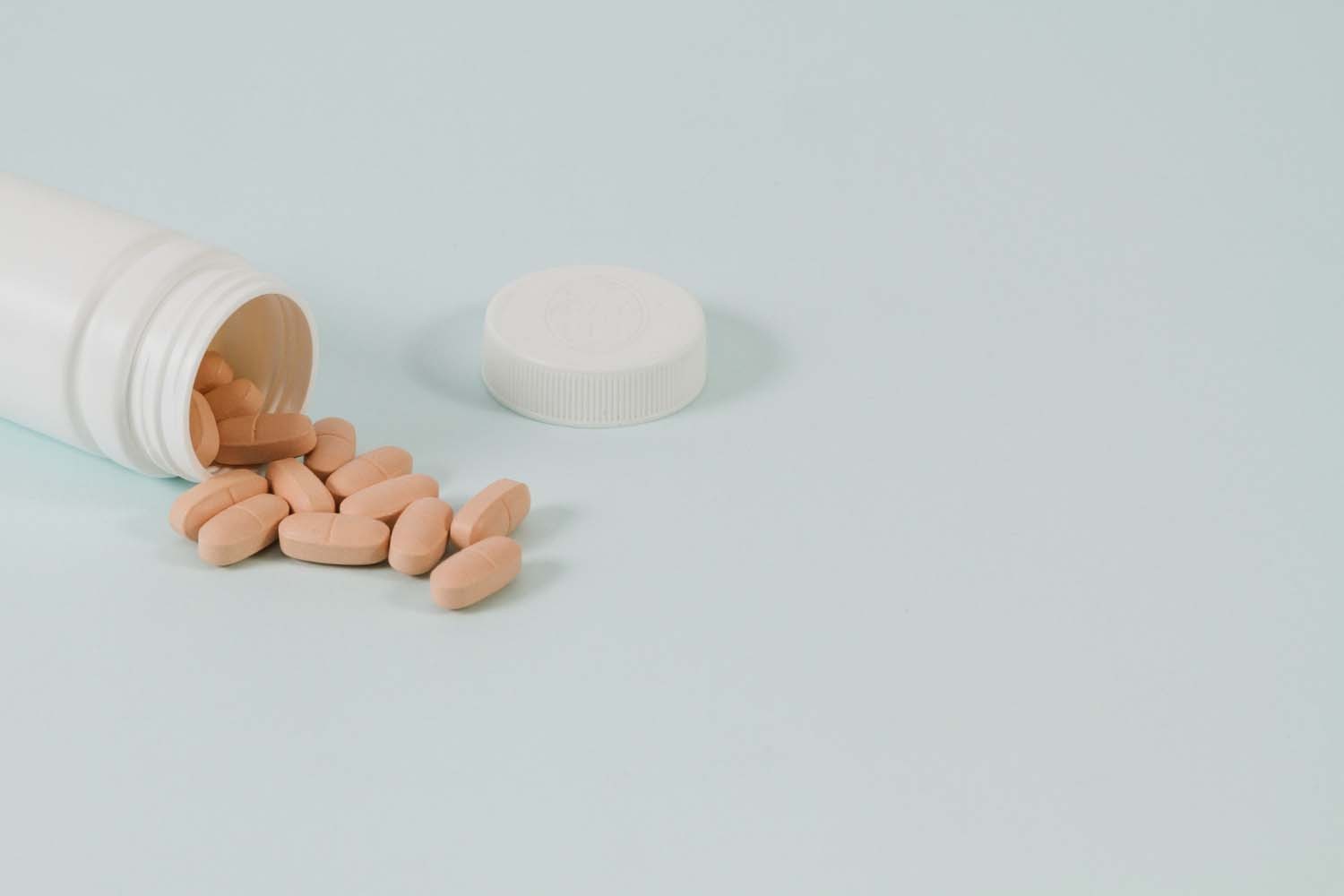 Витамины при судорогах в ногах - какие витамины можно принимать?